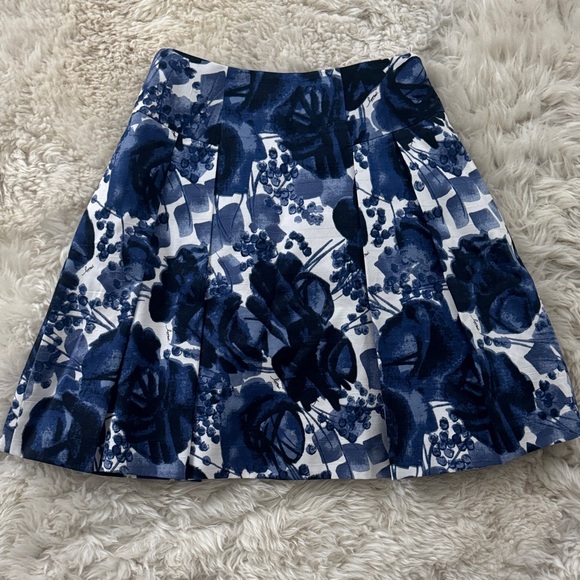 Milly | Skirts | Milly Navy And White Floral Skirt With Boxpleats ...